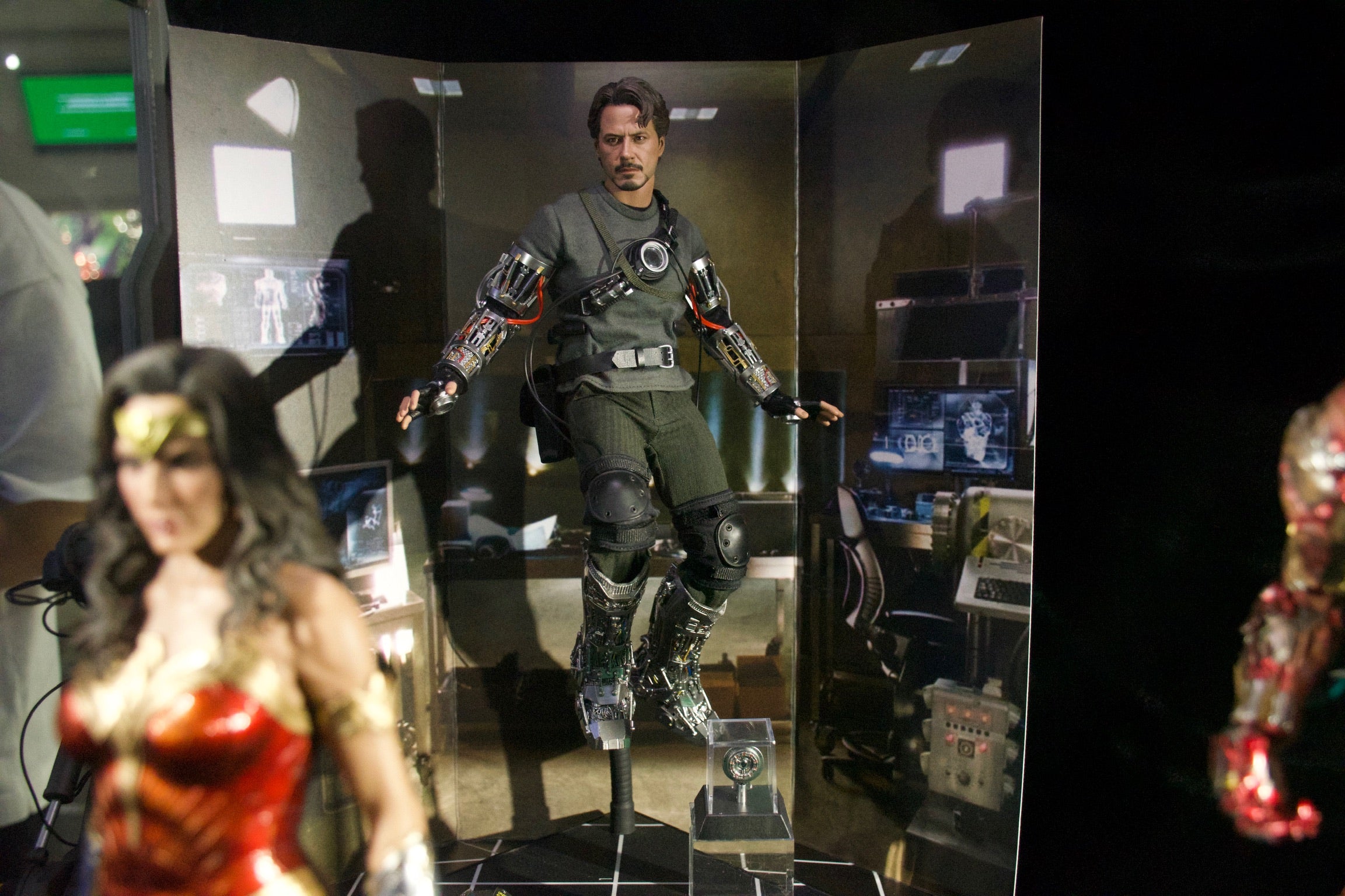 Iron Man Tony Stark (Mech Test Version) Sixth Scale Figure - OSC – One ...